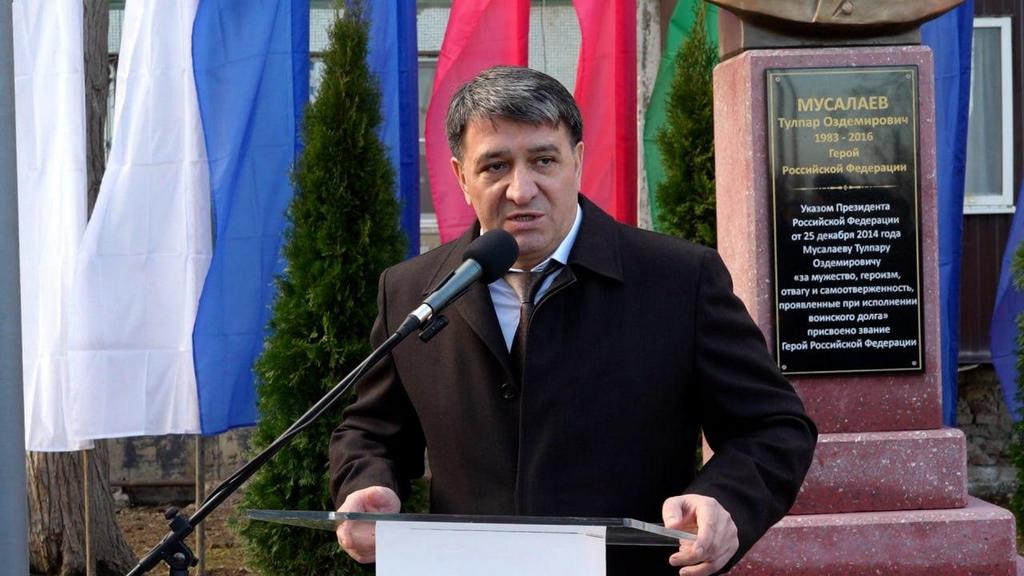Мемориал Герою России Тулпару Мусалаеву открыт в Махачкале - РИА Дагестан